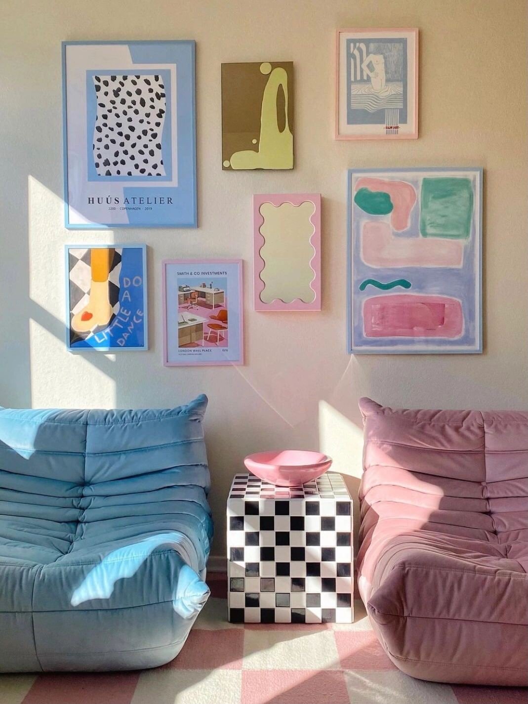 What Is Barbiecore Home Decor and How to Get the Look | Realicozy