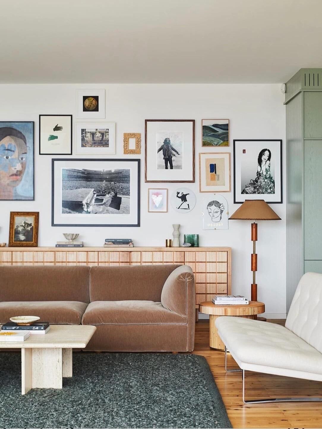 11 Unique Living Room Wall Decor Ideas to Make Your Space Pop | Realicozy